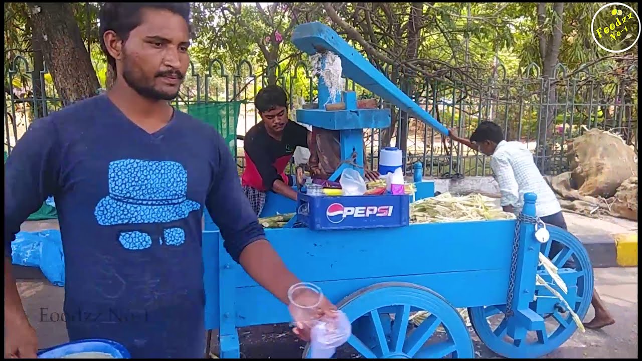 Gaana ka juice - गन्ने के रस \\ Sugar cane juice \\desi style - Foodzz ...