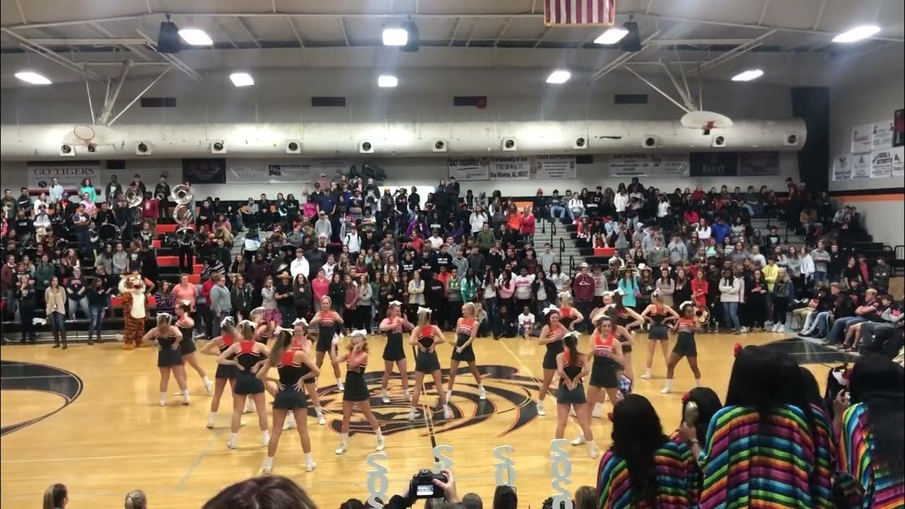 Pep rally dance - YouTube