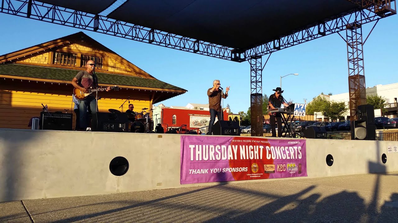 AKA Live Band - YouTube