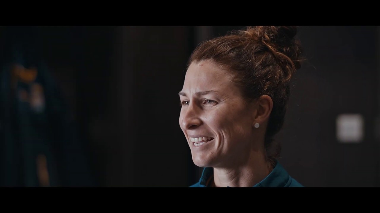 Courtney Hill: Telegraph Woman of Steel, 2019 - YouTube