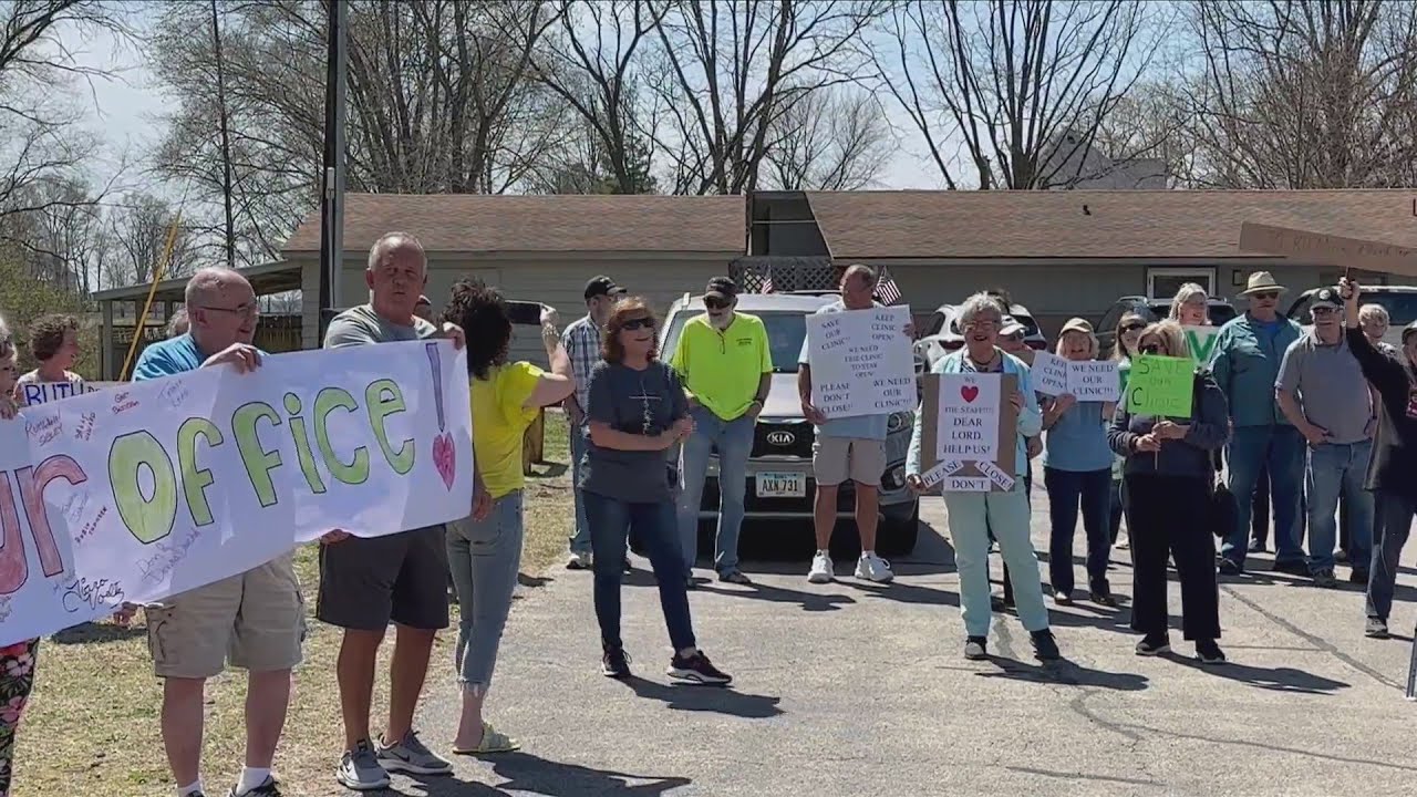 Erie, IL, Genesis protest - YouTube