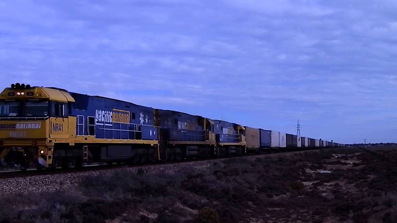 7MP7 at Port Pirie on the 19.4.13 - YouTube