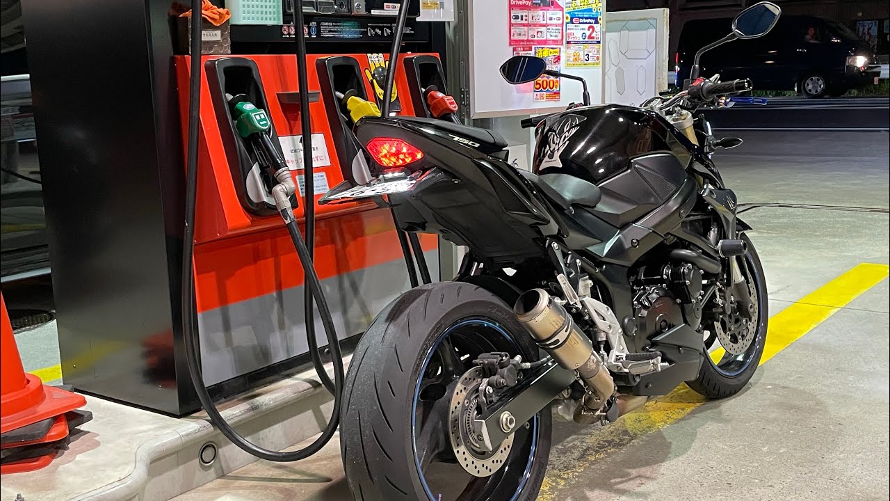 【GSR-750】爆音マフラー750cc 4気筒 クイックシフター搭載【街中】 - YouTube