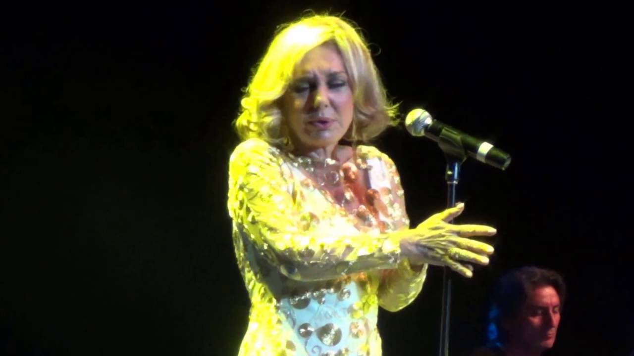 Googoosh Concert in Australia - YouTube