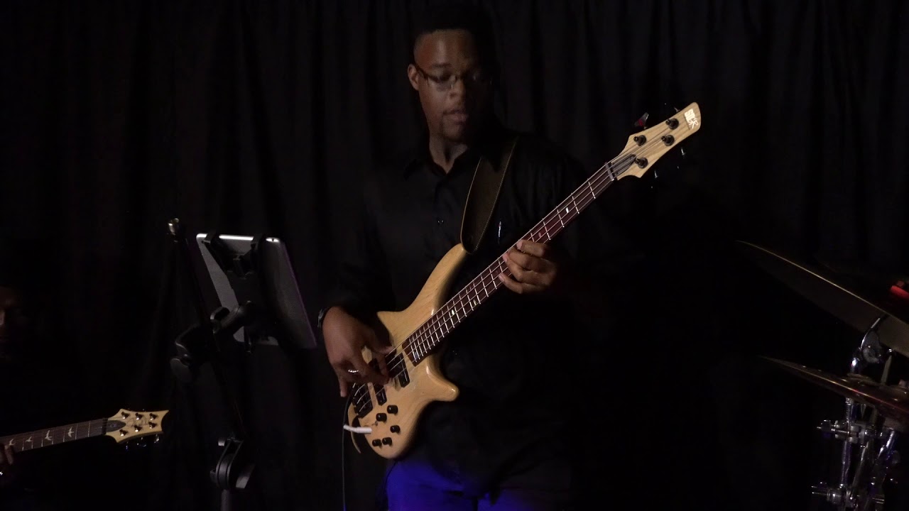 Paramour Band Closing the Show! - YouTube