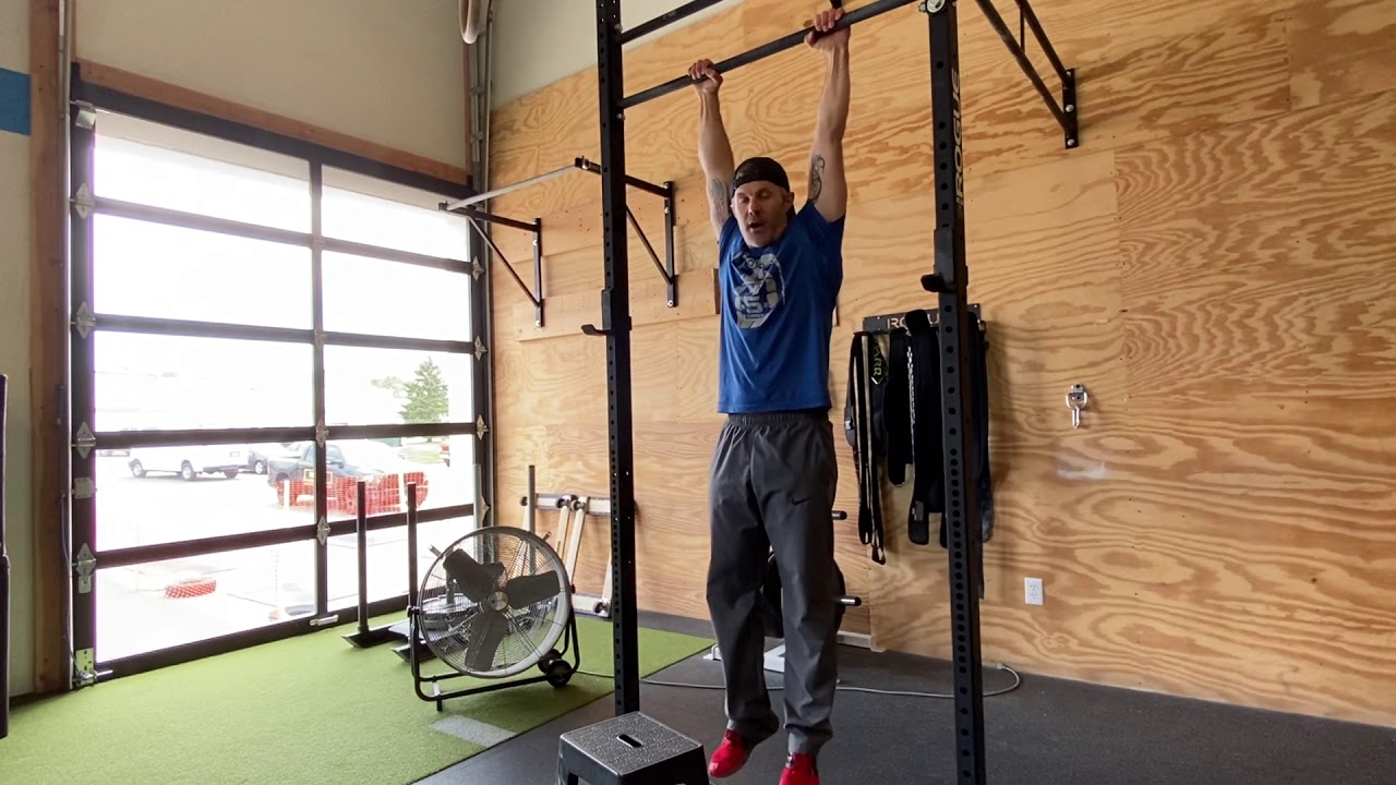 Shoulder Bar Hang for Pain Free Movement - YouTube