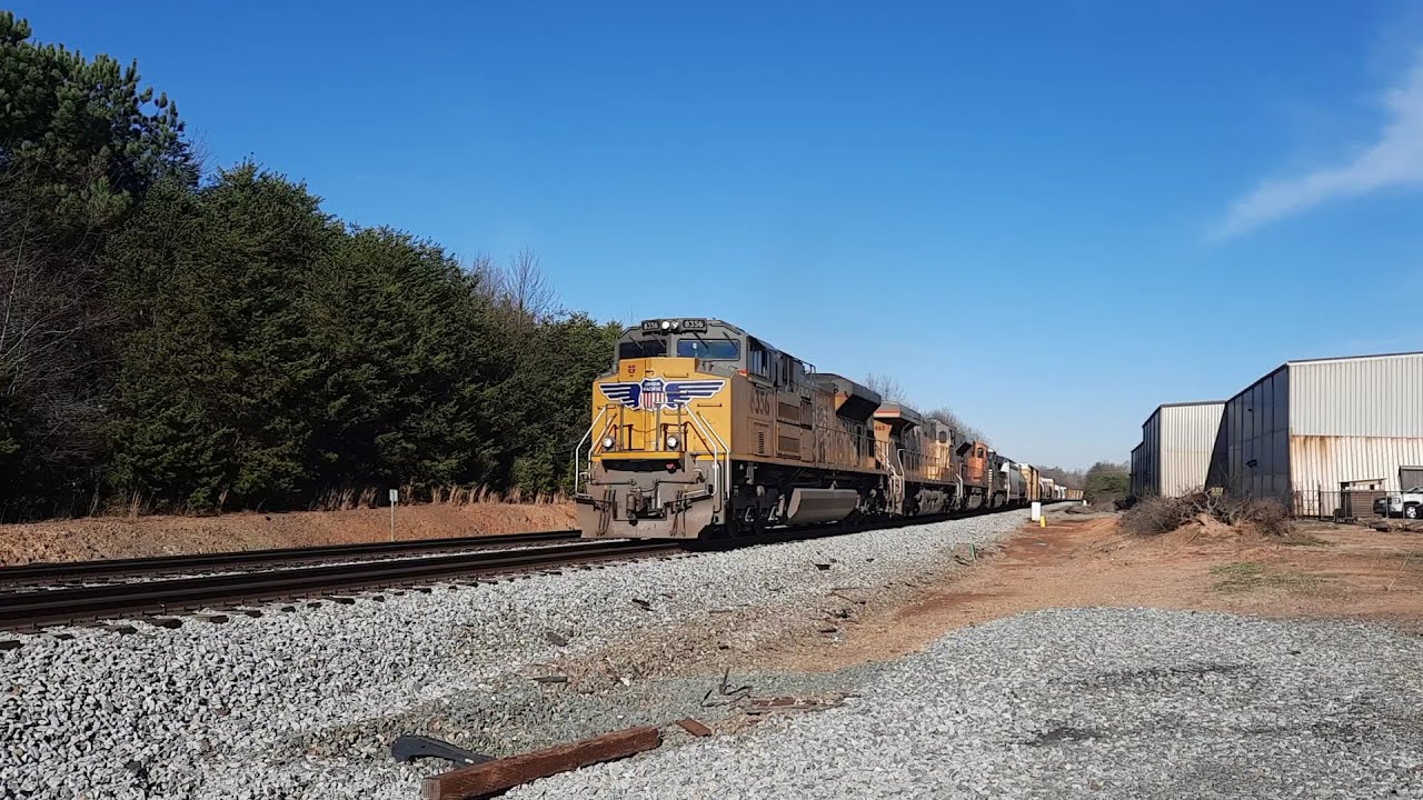 UP BNSF NS lash up and a slug set on 154 - YouTube