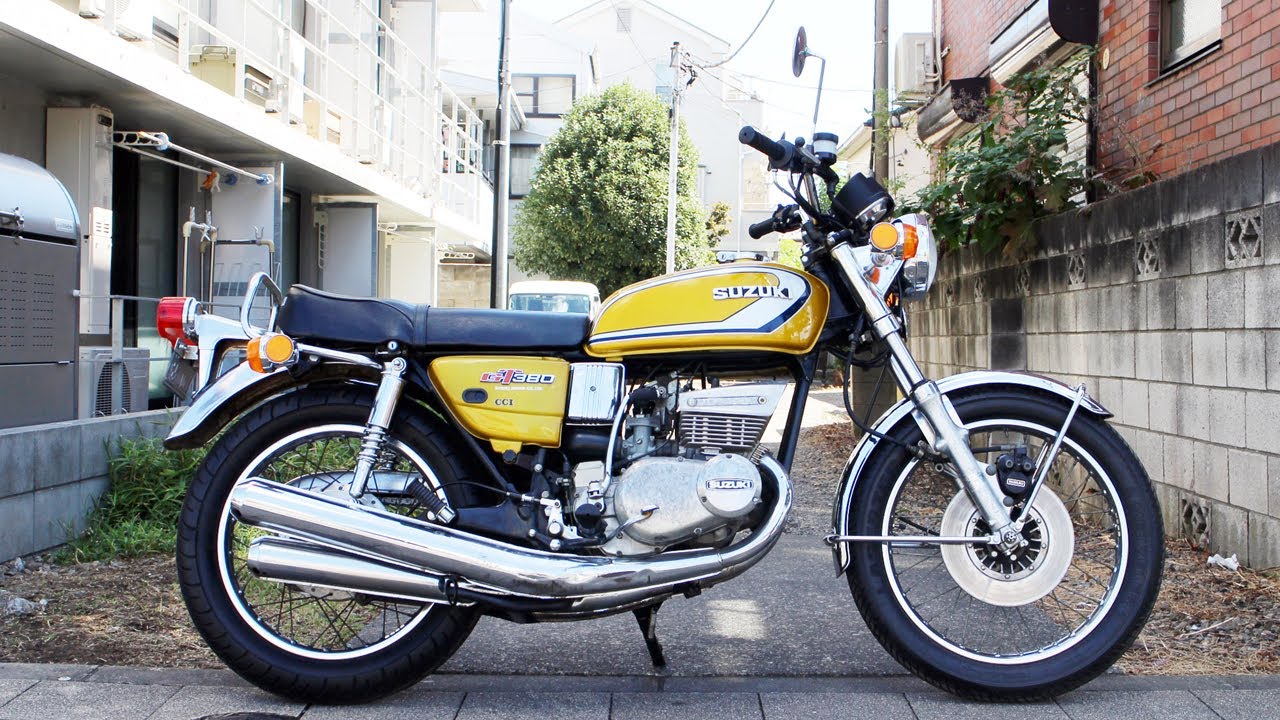 1974 SUZUKI GT 380 - YouTube