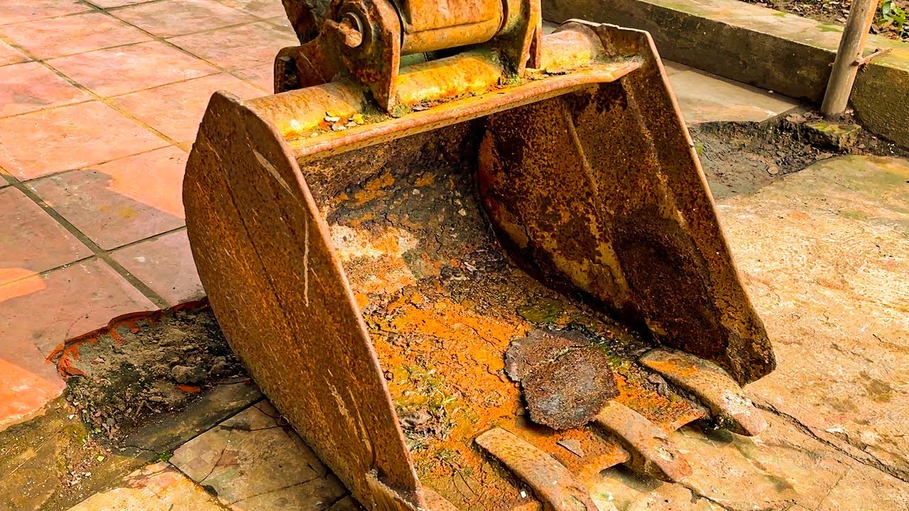 Restoration Genius With High IQ Rebuilds Excavator Bucket // Big ...
