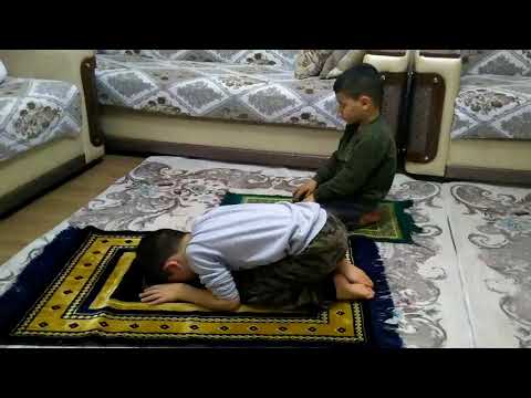 NAMAZ KILAN ÇOCUK UYUDU