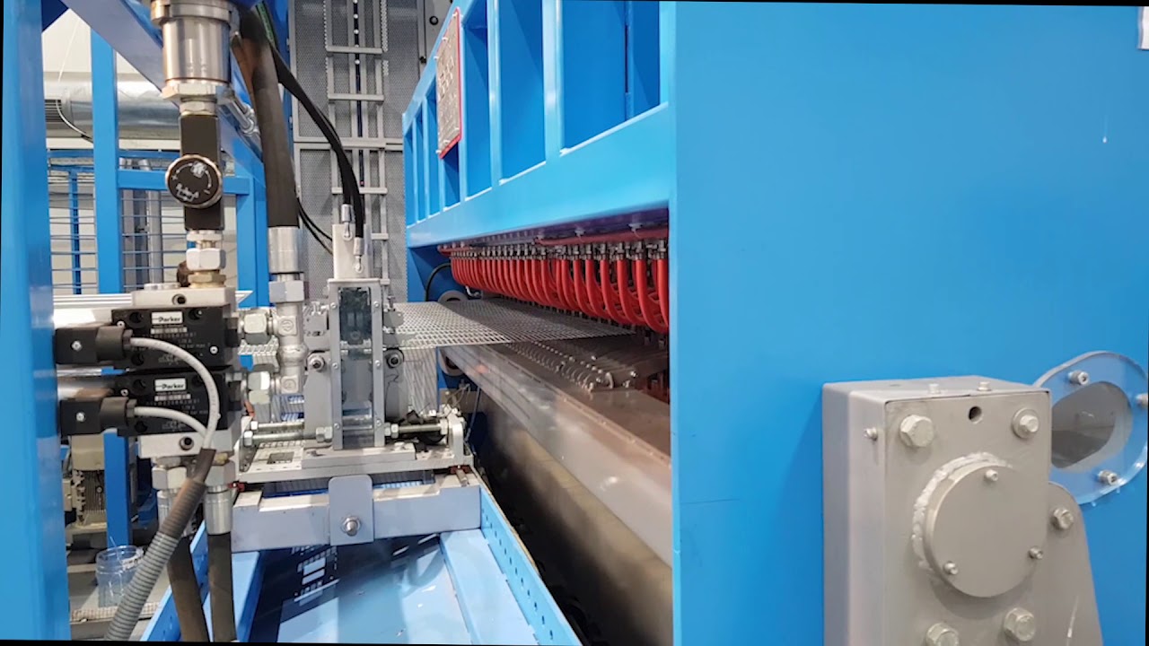 Ultra High Speed mesh wire production machine - YouTube