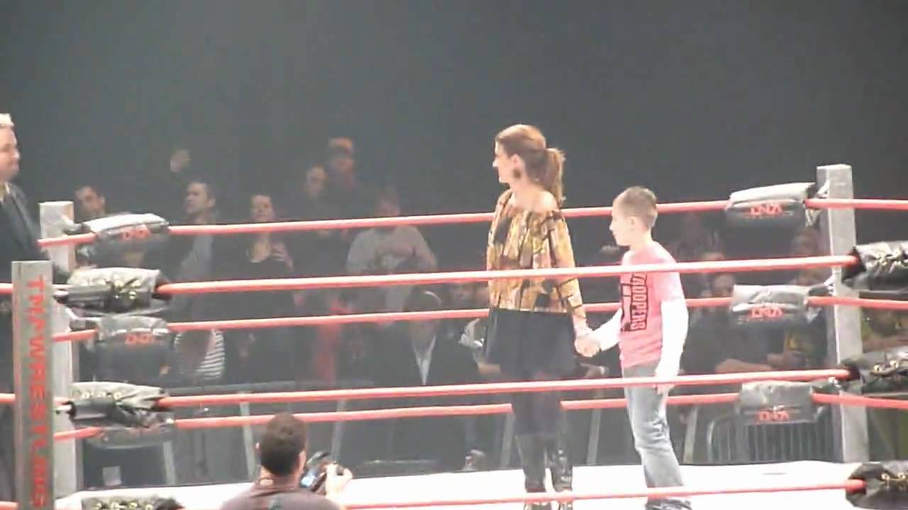TNA_Paris_20100125_Dixie_Carter.avi - YouTube