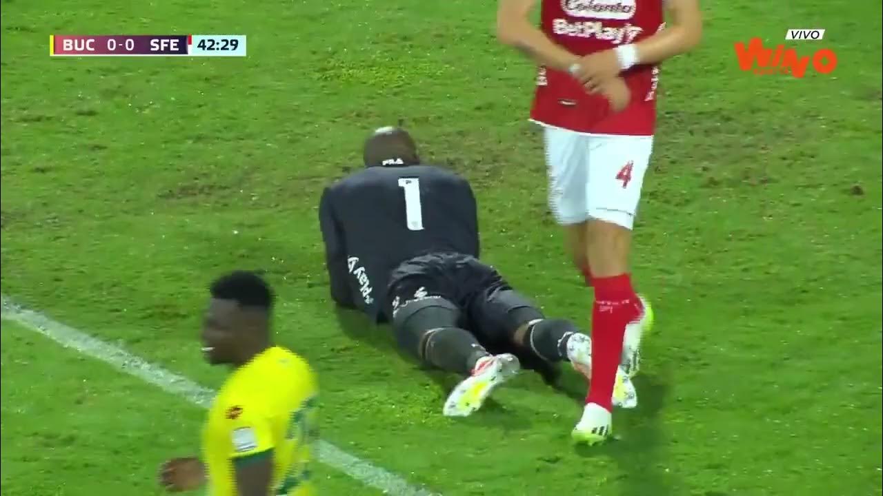 ️🤍¡Sensacional lo de Andrés Mosquera Marmolejo! El arquero de Santa Fe reacción y salvó a su ...