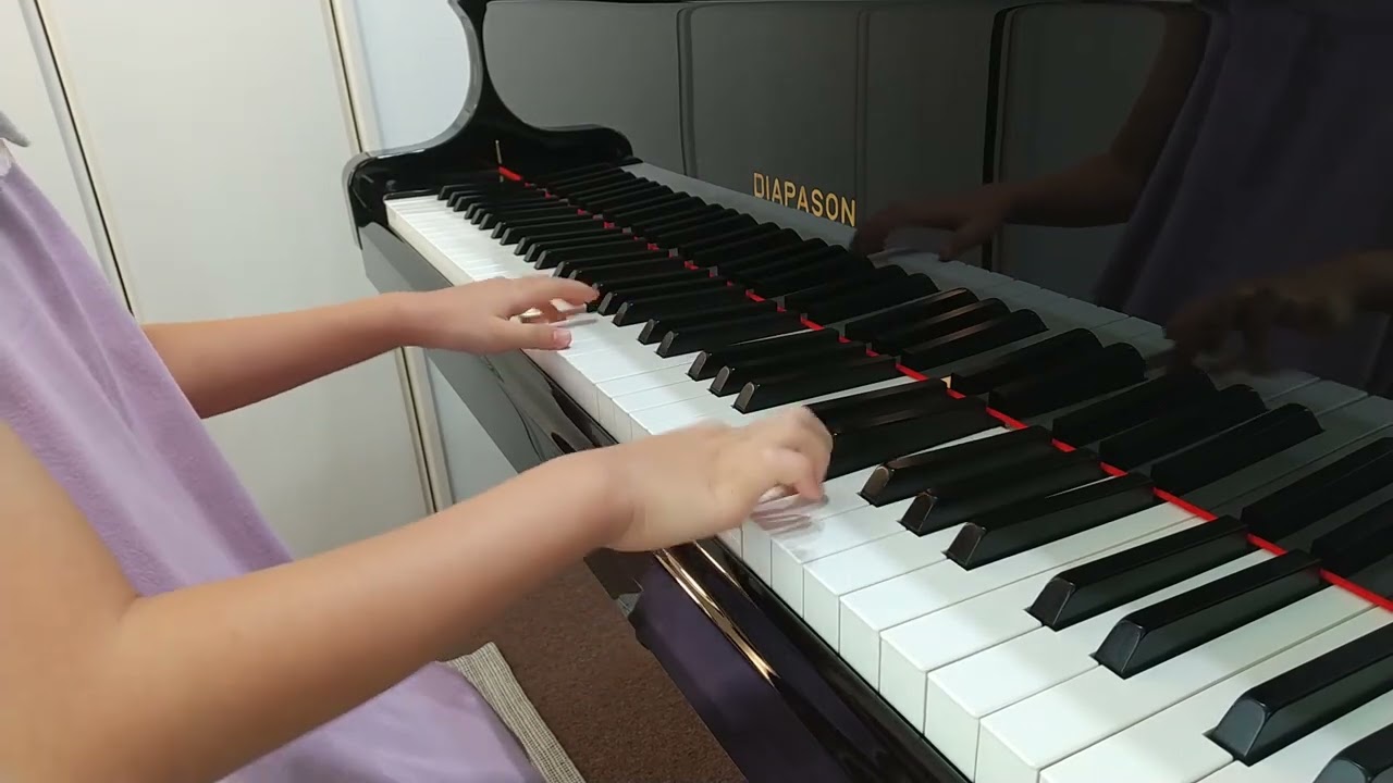 Prelude in d-Moll BWV 935 : J.S.Bach - YouTube