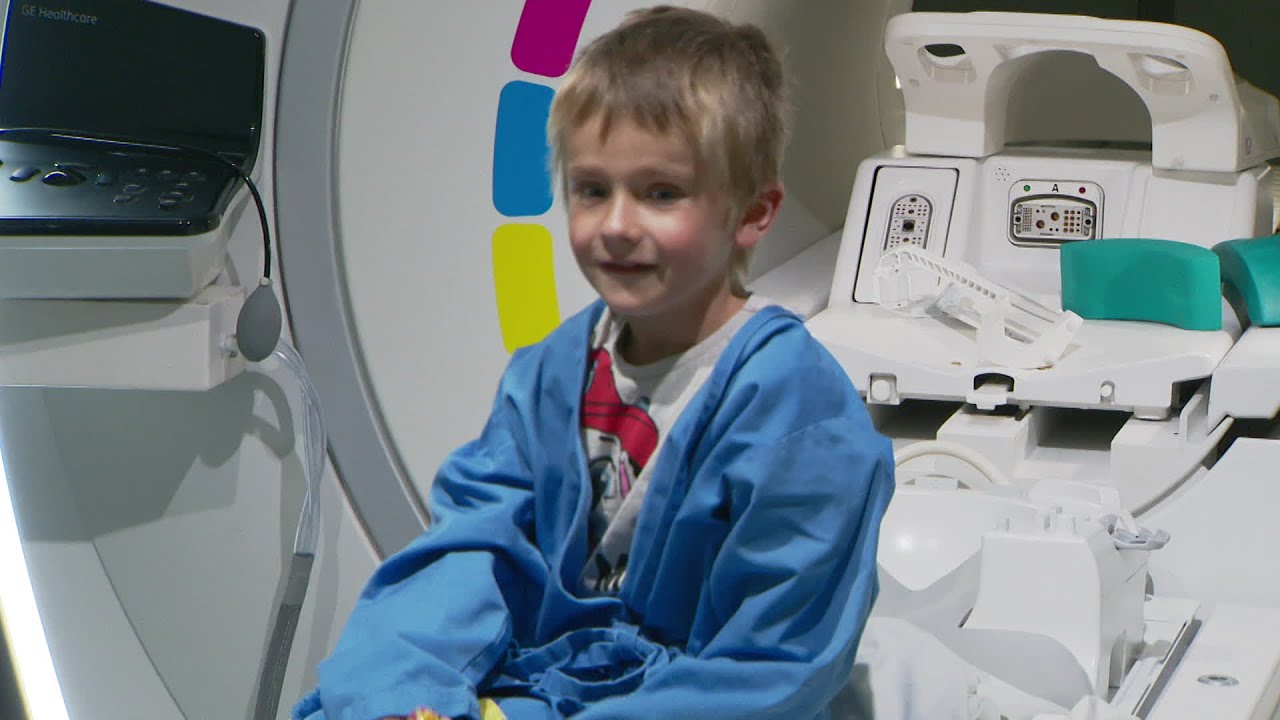 Un IRM ludique pour les enfants au CHU de Poitiers - YouTube