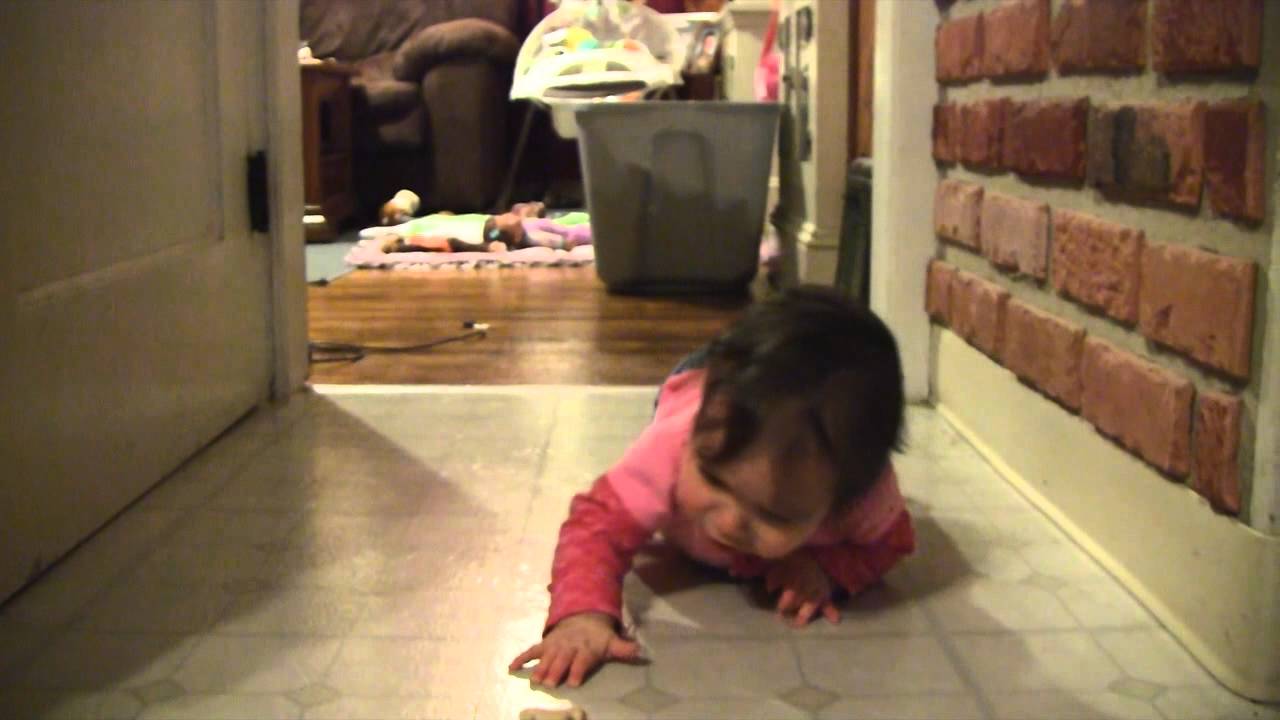 Baby Alexis crawling for the first time - YouTube