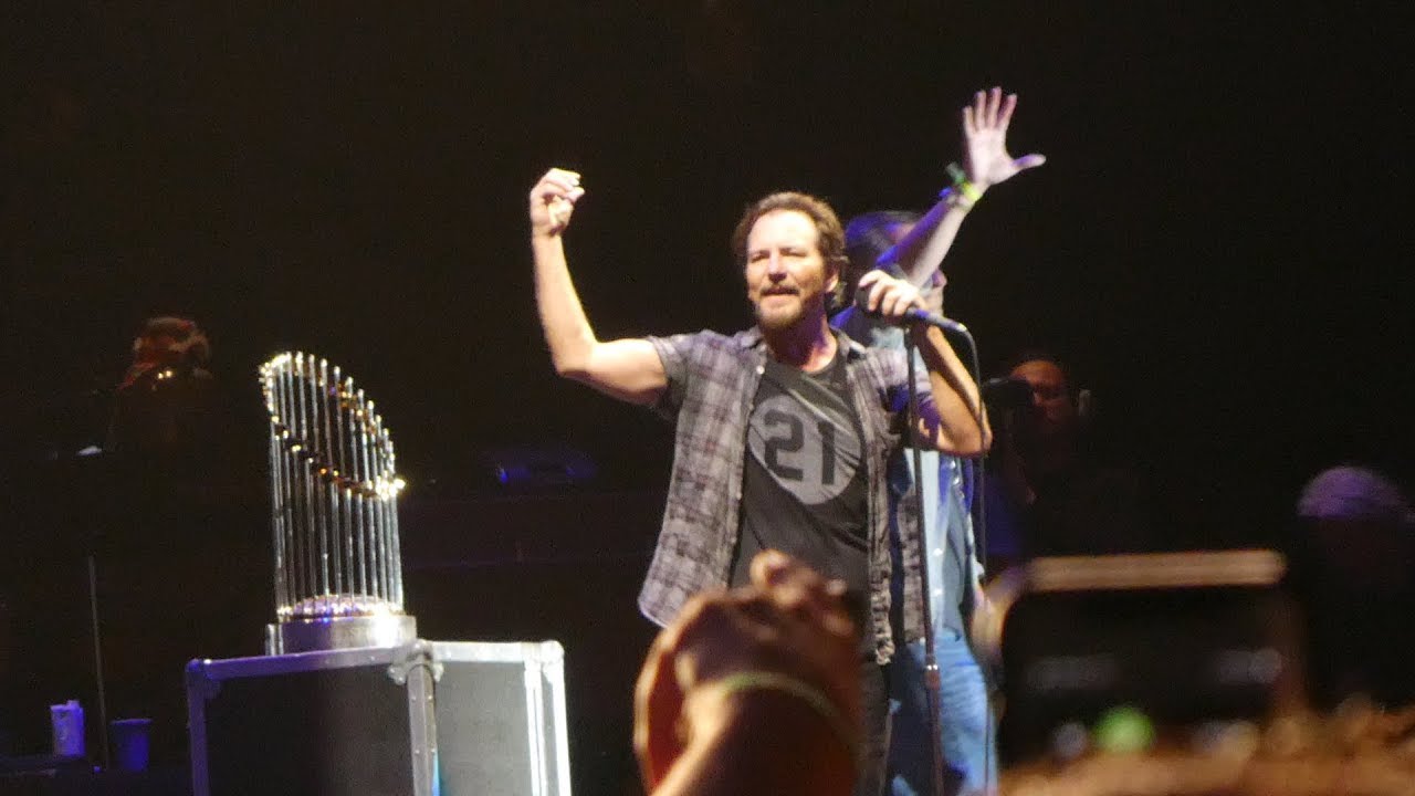 Pearl Jam - Rebel Rebel (David Bowie Cover) (Live Debut) - 08-18-2018 ...