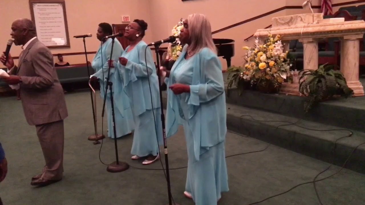 Dr. Andrew Cheairs And The Songbirds “Down through the years” - YouTube