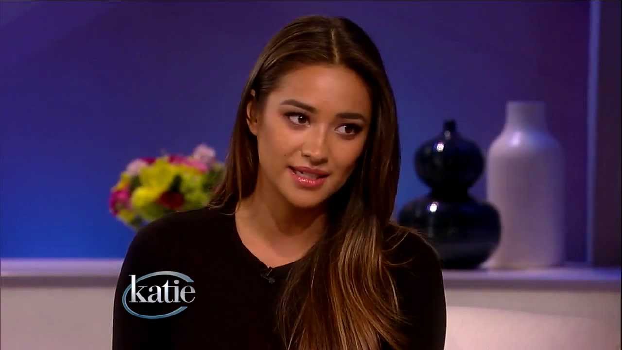 Pretty Little Liars Shay Mitchell