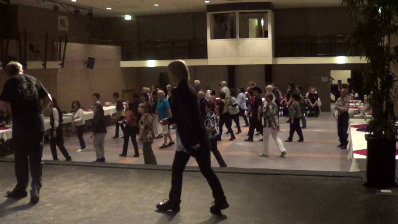 THE BOMP Line Dance Ira, Vivienne and Amy KIM RAY 2016 Loon Op Zand ...