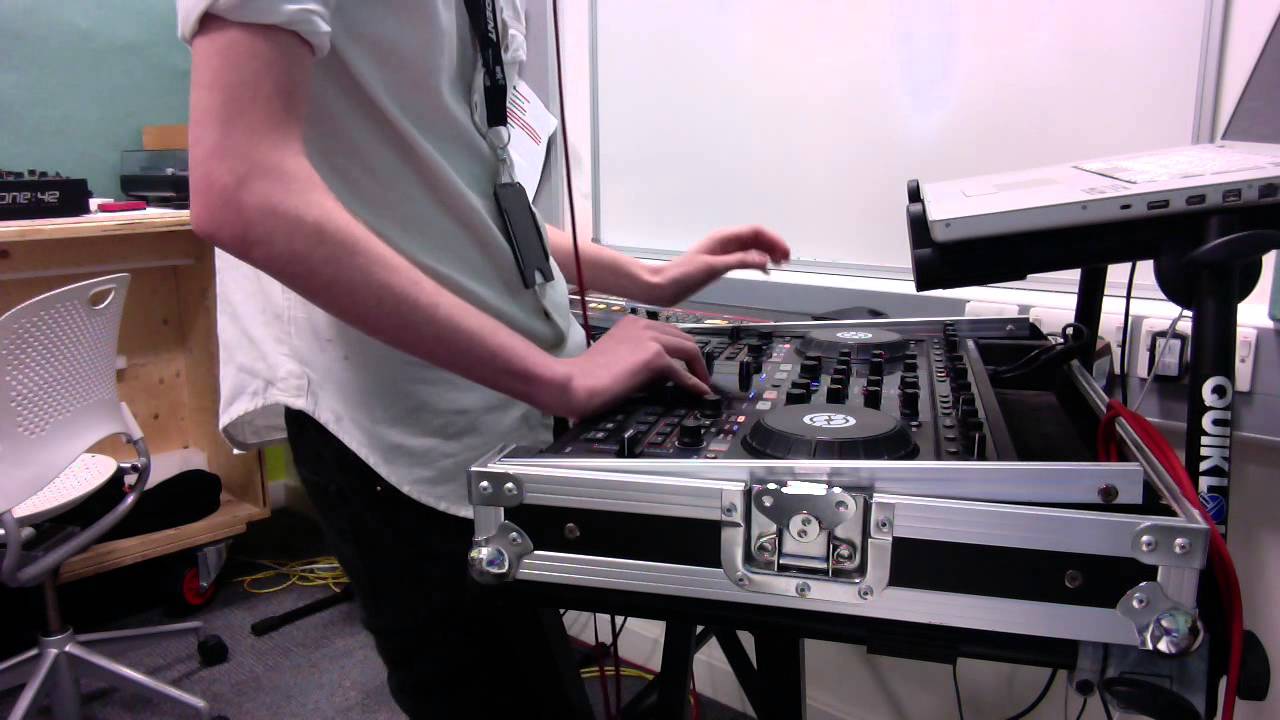 Alex Whitmore - DJ SET 2 - YouTube