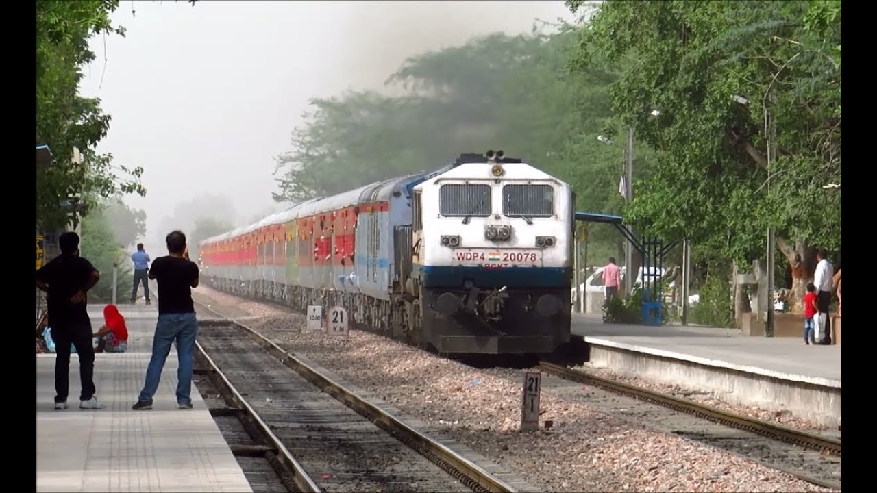 Fast Diesel Trains towards Jaipur and Bikaner including LHB Ashram ...