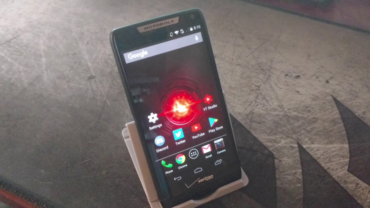 Overview of the Droid Razr M in late 2017 / Unboxing - YouTube