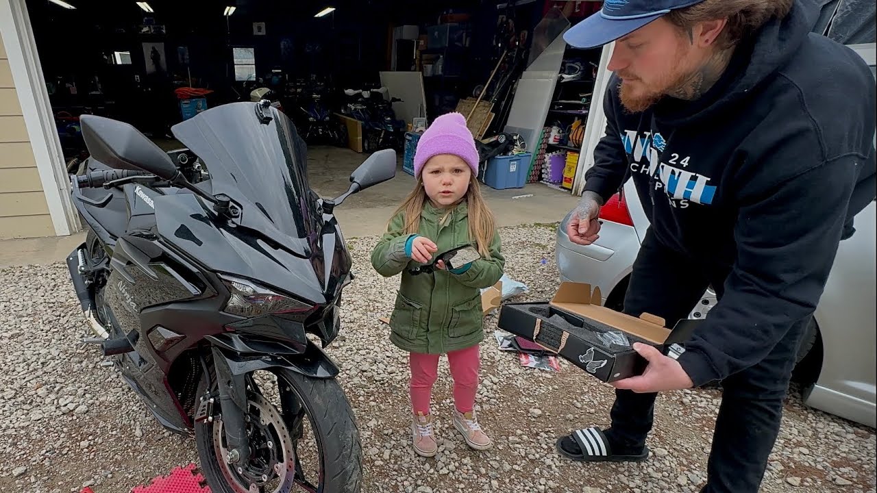 2024 Kawasaki Ninja 500 Gets H2 Style Wing Mirrors - YouTube