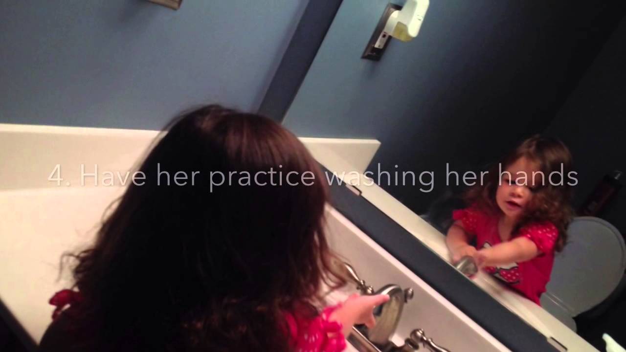 Tips for potty training a girl - YouTube