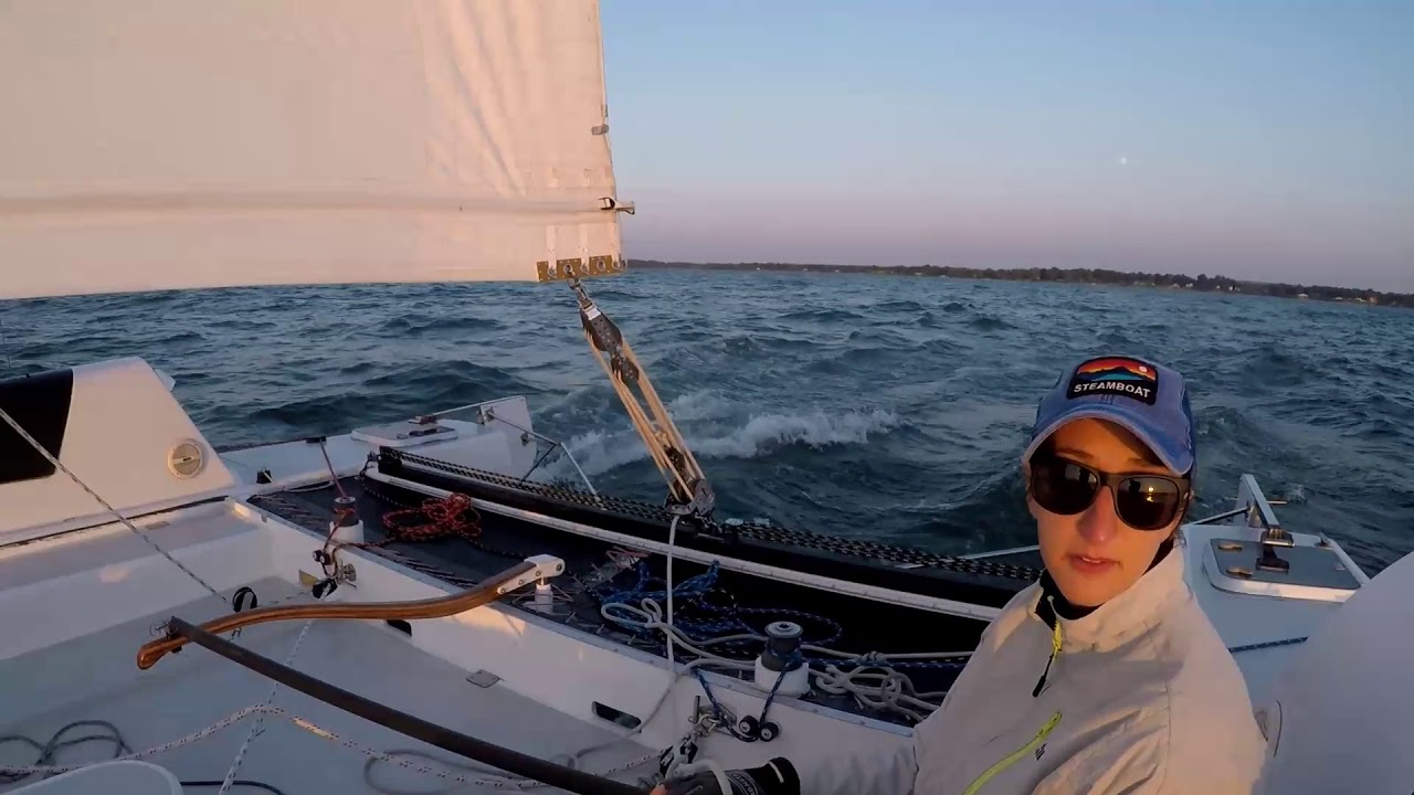 Stiletto 30GT sunset sail on Lake Erie - YouTube