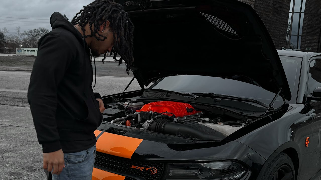 Urius - 4L (Official Music Video) - YouTube