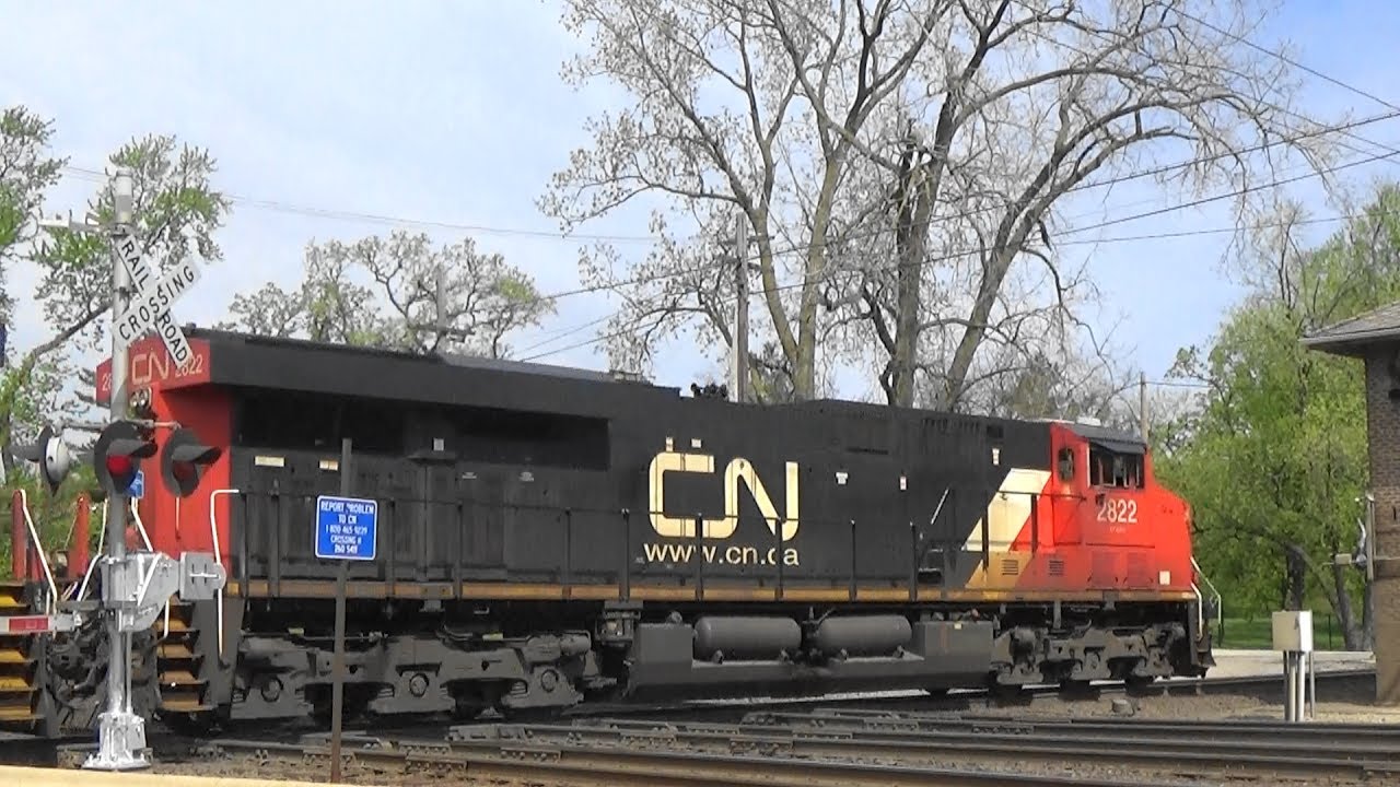 CN 2822 Leads a Stack Train, West Chicago, IL, 5/8/17 - YouTube