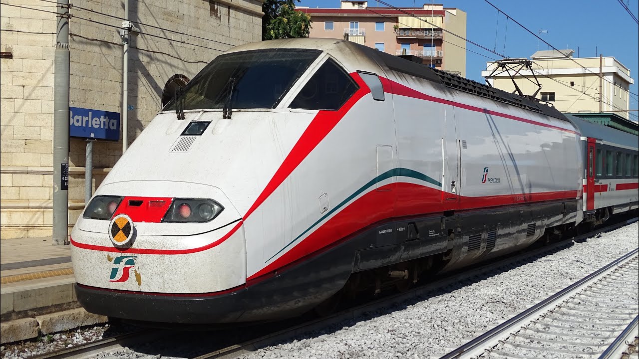L’ULTIMA LOCOMOTIVA IN LIVREA “FRECCIABIANCA” IN CODA AL INTERCITY 605!Arrivo & Partenza da ...