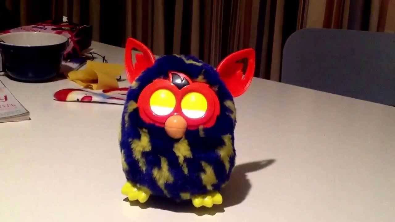 Happy Furby dancing - YouTube