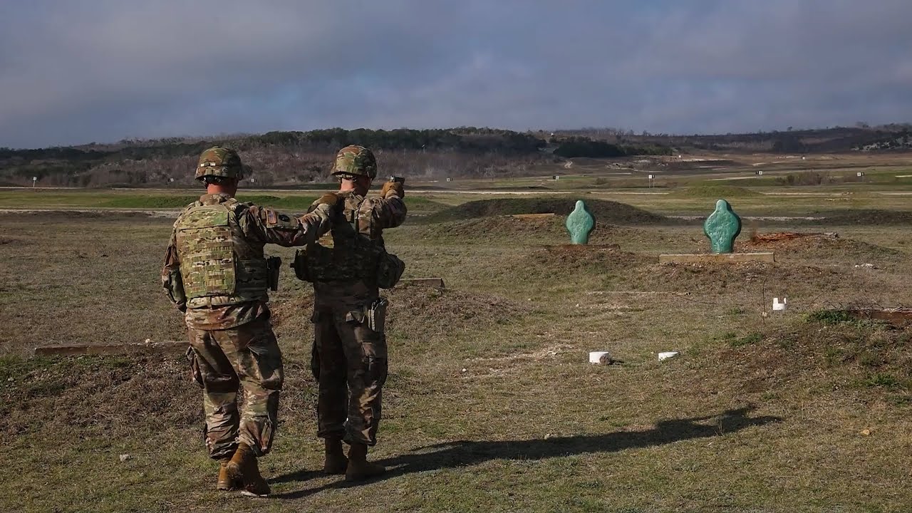 34th Red Bull Infantry Division Qualify SIG Sauer M17 - YouTube