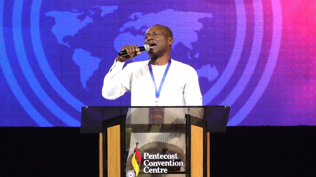 Elder Godfred Asare Lifts Up Powerful Pentecostal Songs of Prayer at ...