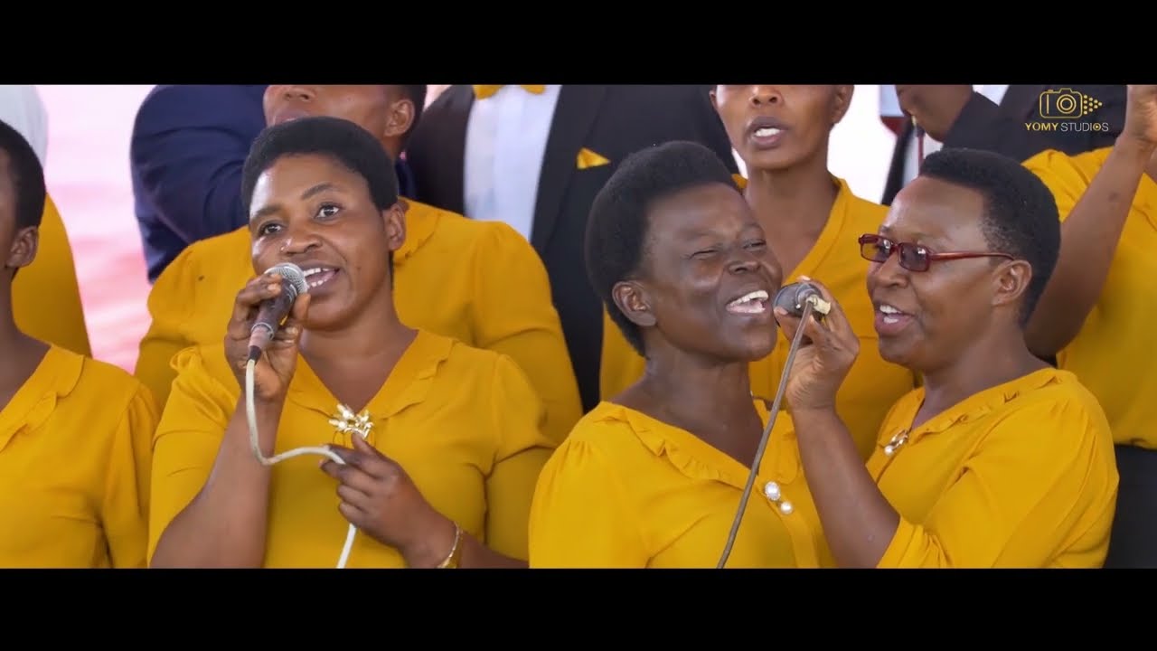 Tazama Kurasini sda choir waliyoimba wimbo mzuri(live performance ...