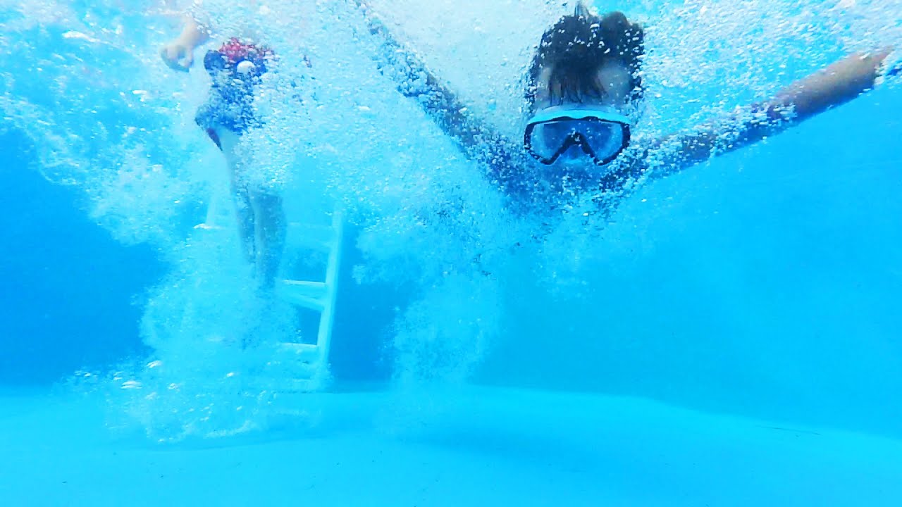 DAY UNDERWATER - YouTube