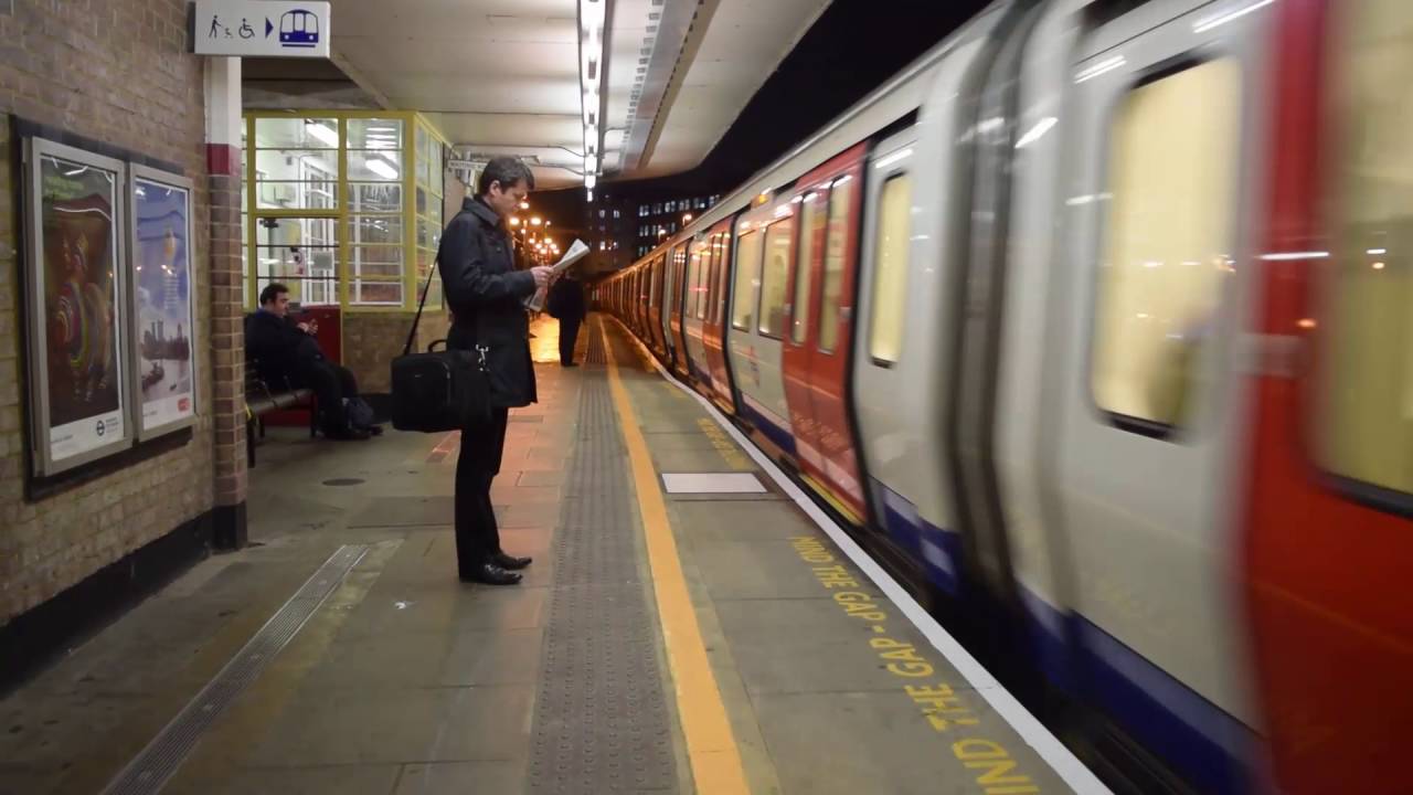 London Underground Metropolitan line S8 stock arrives at Harrow-on-the ...