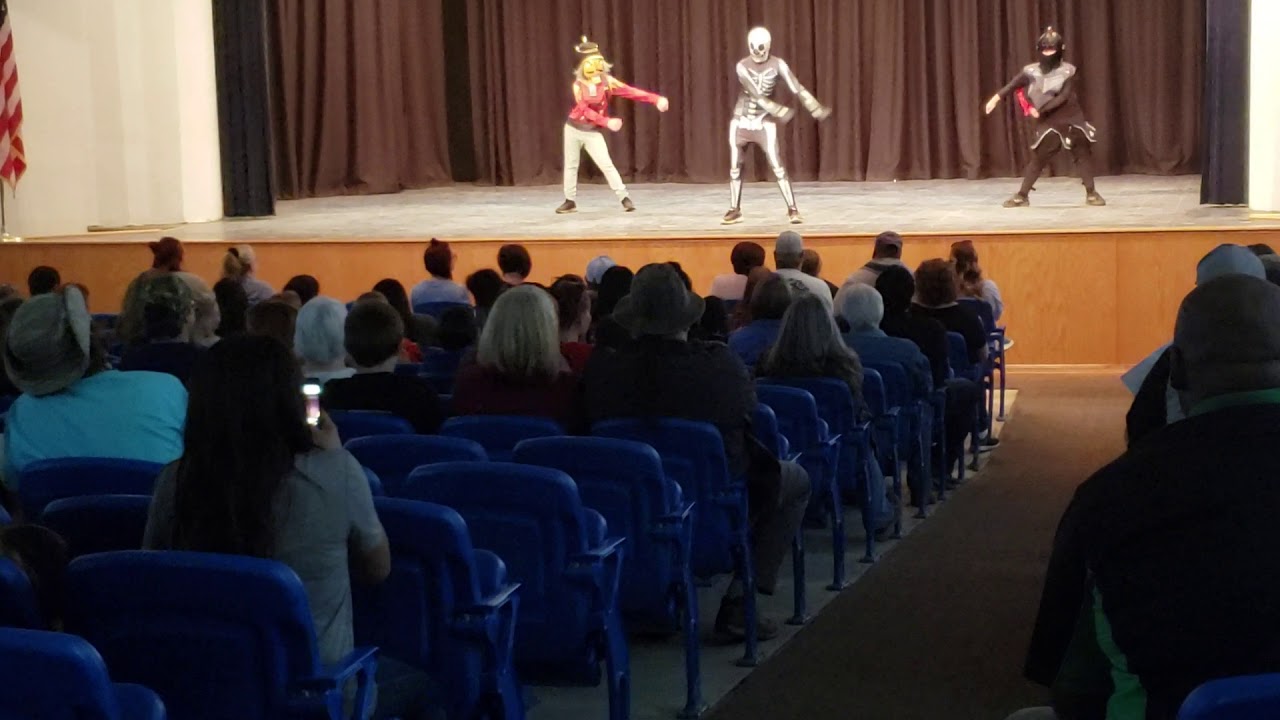 Kids do Fortnite dances at talent show |Brian Love,Dylan Higgs,Jim ...
