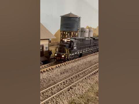 Scaletrains c39-8 n scale - YouTube