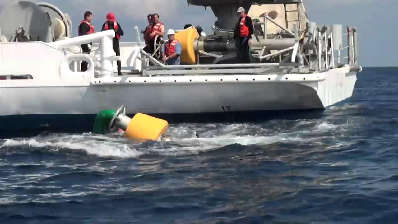 Solid Rocket Booster Recovery Divers - YouTube