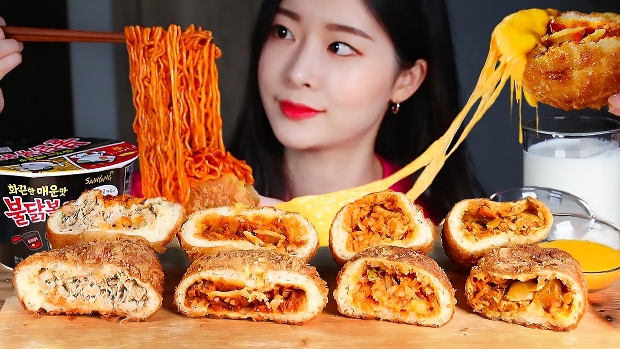 바삭바삭 4가지맛 고로케에 불닭볶음면 체다치즈듬뿍 먹방/CRISPY CROQUETTES & FIRE CHICKEN NOODLES ...