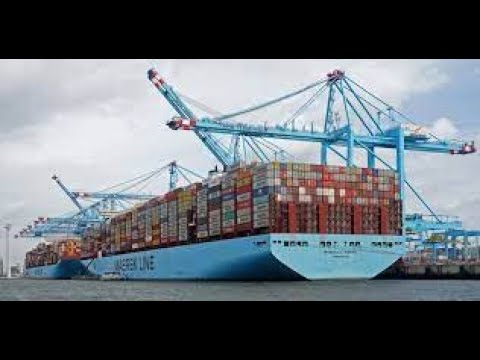 Difference between bulk and container ships - YouTube