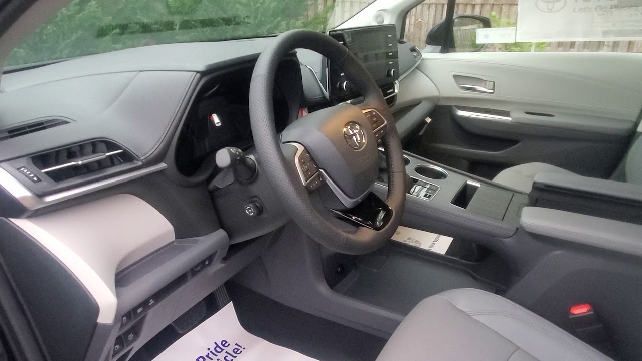 2021 Toyota Sienna Limited in Blueprint - YouTube