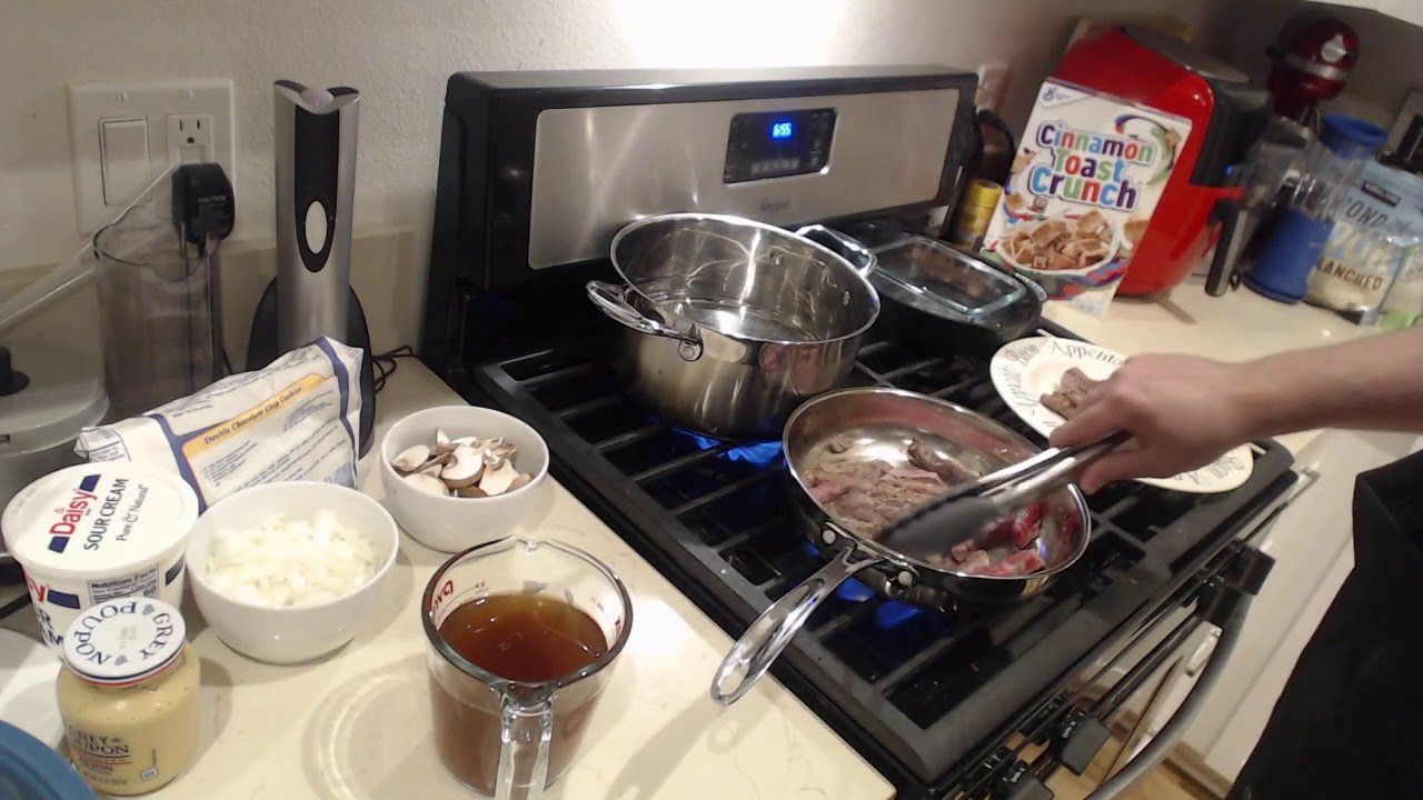 Cooking stream: Beef Stroganoff - YouTube