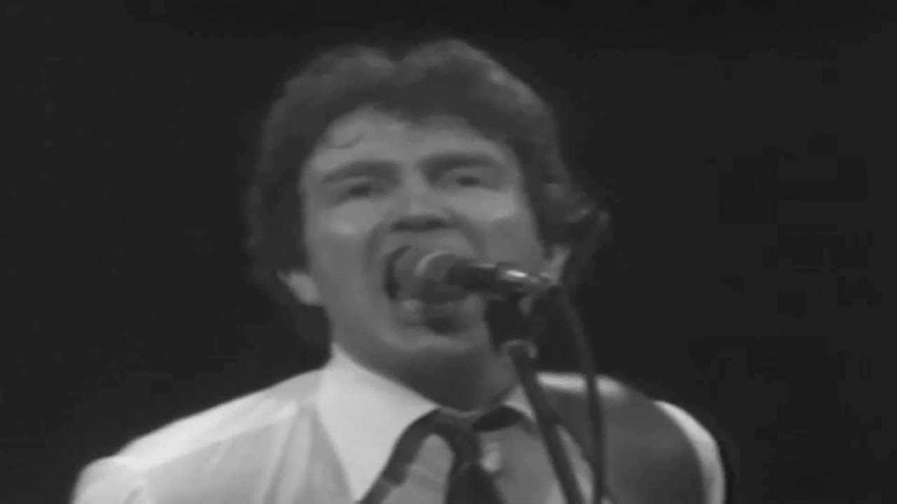 Tom Robinson Band (TRB)‎– Power In The Darkness [Live] - YouTube