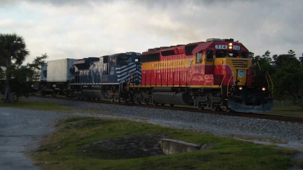 FEC Train 210 #1079 - YouTube