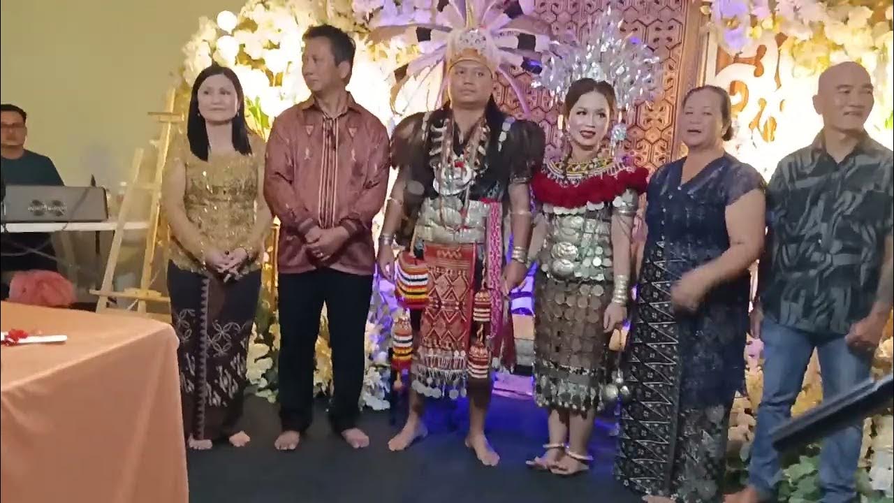 Majlis perkahwinan Thaddeus enggau camelia nitih ke adat IBAN rumah panjai kabo Wong Besi - YouTube
