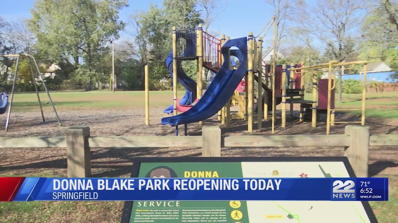 New splash pad opens at Donna Blake Park in Springfield - YouTube